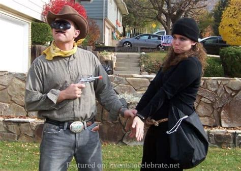 Best Halloween Group Couples Costumes Party Ideas For Real People