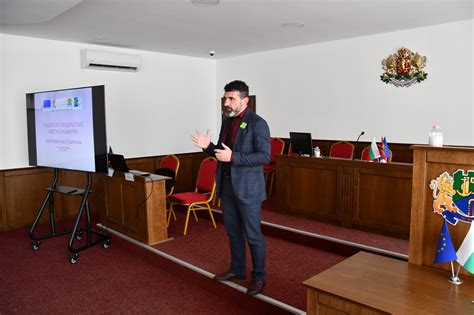 НА ИНФОРМАЦИОННИ СРЕЩИ В ДЕВНЯ И СУВОРОВО ПРЕДСТАВИХА СТРАТЕГИЯТА ЗА ВОМР НА ДВЕТЕ ОБЩИНИ Eufunds