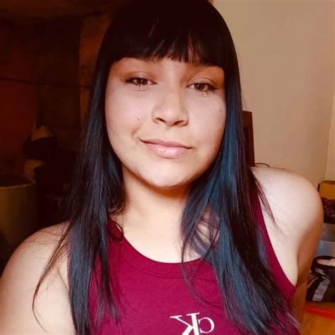 𝒜𝓇𝒾𝒶𝓃𝒶𝒶 Arianafluckiger • Threads Say More