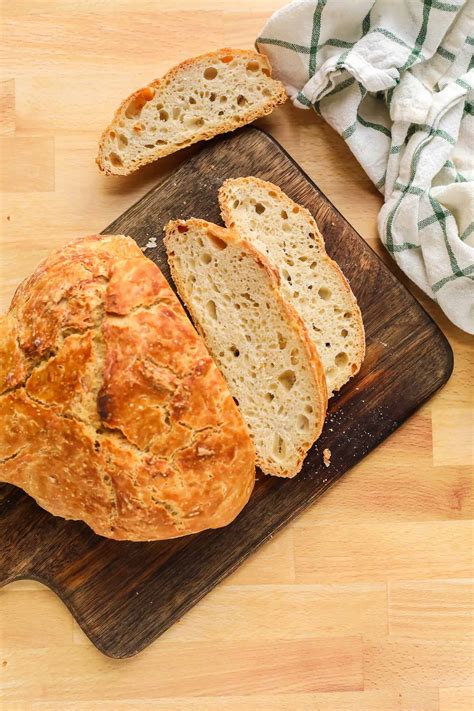 Easy Dutch Oven Bread I Heart Vegetables