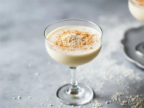 The Alexander Cocktail Easy Cocktail Recipes