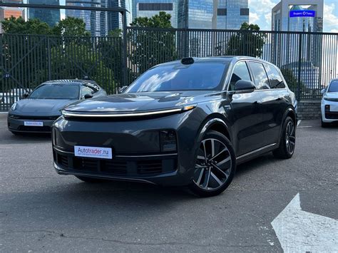 Zeekr 009 Купить электромобиль в авто салоне в Москве