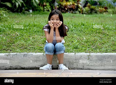 Tiny Filipina Altea