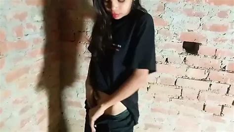 Neues Desi Dorfmädchen Enges Muschi Sex Video Indisches Schönes Dorfmädchen Enge Muschi Ficken