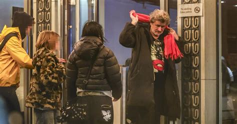 Janusz Palikot wyszedł z aresztu Zabrał dzieci do restauracji