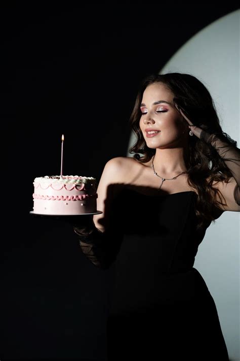 Happy Birthday 🎂 Birthday Photoshoot 21st Birthday Photoshoot Cute