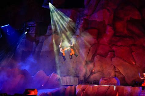 Photos Full Show Video ‘fantasmic Finally Returns To Disneys