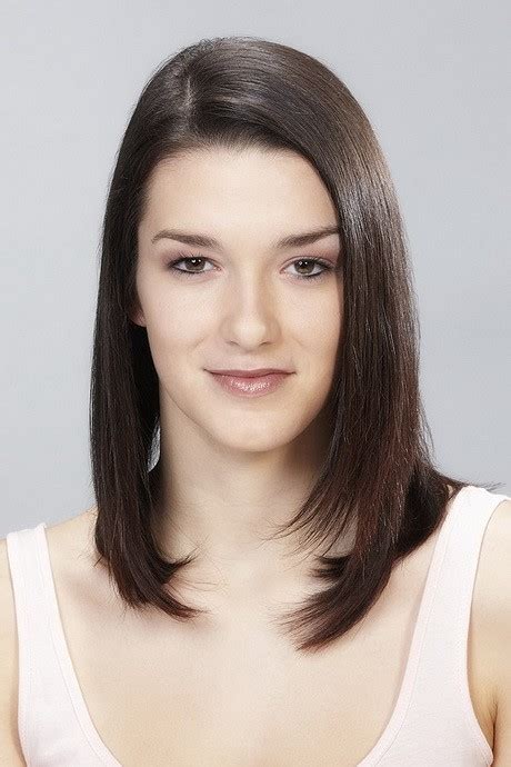 Frisuren Schulterlang Glatt