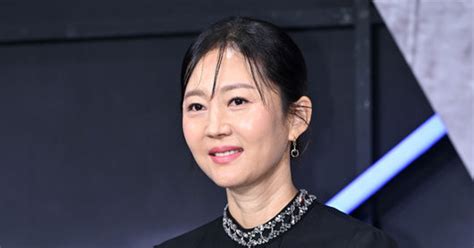 염정아부드러운 미소 사진