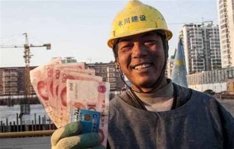 【提个醒农民进城买房，农村户口切莫乱动，不少人已经吃亏后悔 随着农村城镇化速度的加快】傻大方