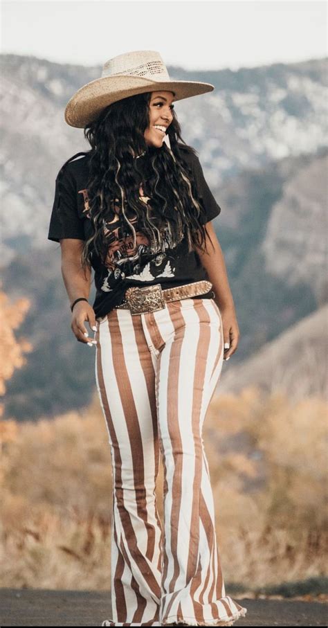Pin By Kelly On Clothing Casual Country Outfits Western Wear Outfits