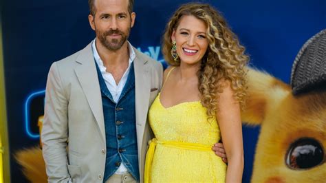 Blake Lively Revealed Shes Pregnant At The Detective Pikachu Premiere