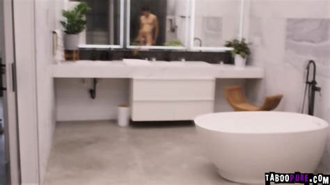 Alex Jones And Melody Marks Are A Couple Facing Unfortunate Circumstances