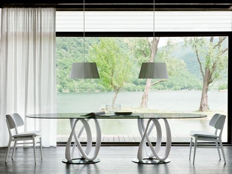 Infinity Dining Table Porada