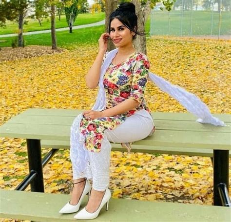 Pin By Jotjass On 33333 Punjabi Dress Teenage Girls Dresses