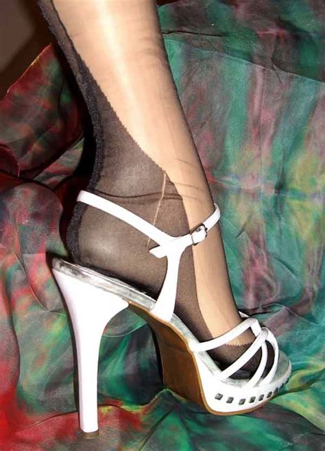Vintage Nylon Stockings Saco Ff Black Seam Point Heel 9 S Legsware Shop