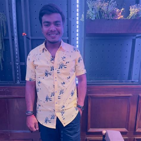 Shubham Agarwal Shubhamagarwal • Threads Say More