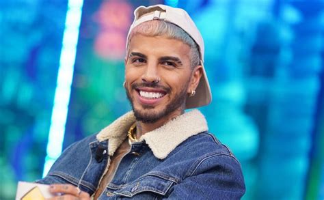 Rauw Alejandro confirma su ruptura con Rosalía y desmiente su