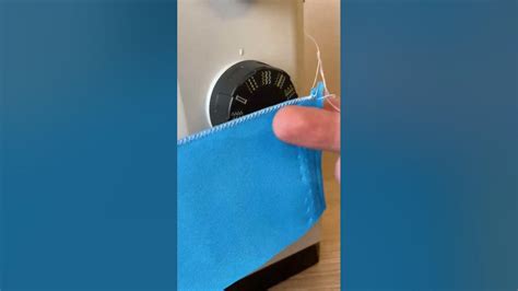 Аккуратная обработка края ткани на швейной машине без оверлочной лапки ...