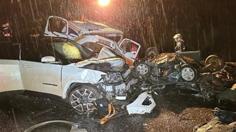 Uma Pessoa Morre E Várias Ficam Feridas Em Engavetamento Envolvendo