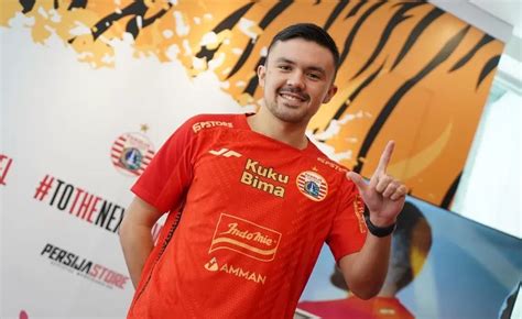 Oliver Bias Masih Under Perform Ini Pengakuan Pelatih Persija Pojok Satu
