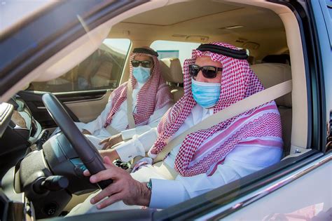 عام سمو أمير منطقة القصيم يتفقد مشروع طريق القصيم مكة المكرمة المباشر