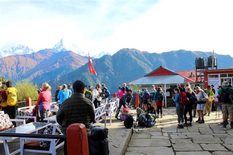 एघार महिनामा भित्रिए नौ लाखभन्दा बढी पर्यटक Nepalwatch