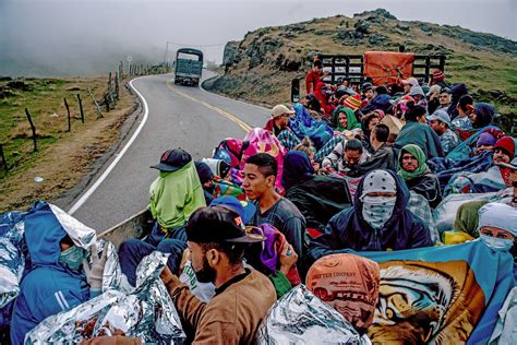 Colombia Enfrenta Sola La Mayor Crisis De Refugiados De La Región Es