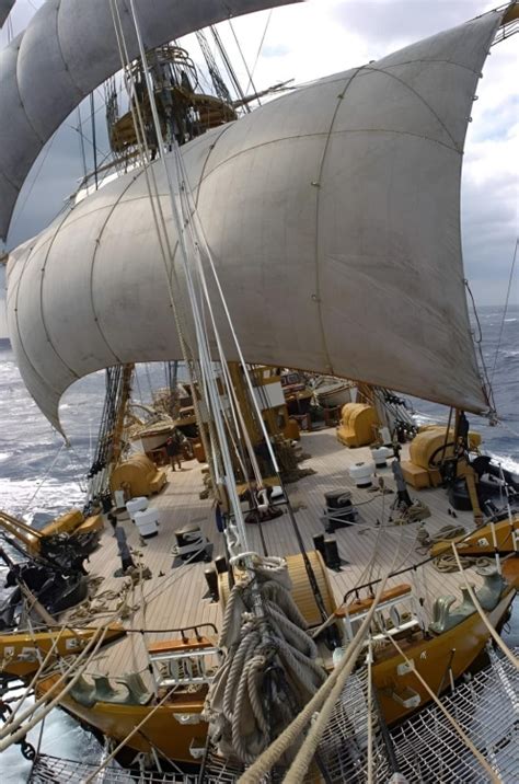 Tall Ship Tumbex