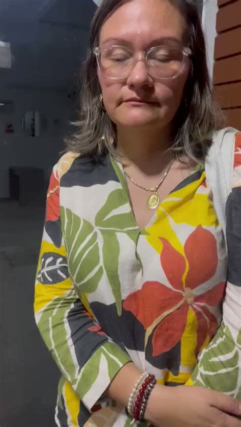 Nidia Menas Instagram Twitter And Facebook On Idcrawl