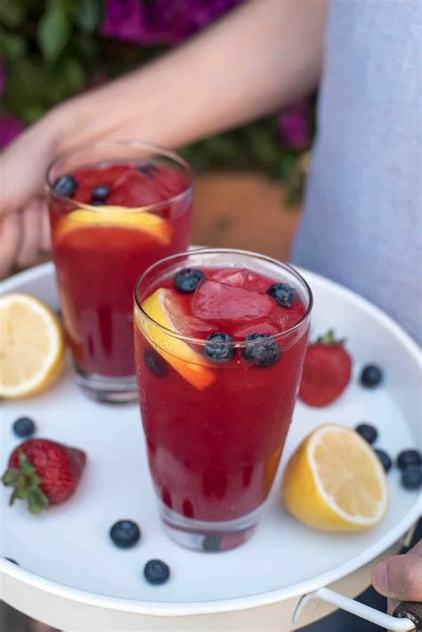 Summer Berry Lemonade Valeries Kitchen