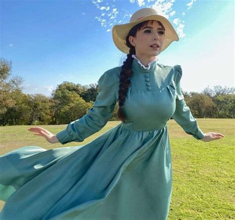 How Old Is Anna Mcclelland Biography Age Height Wiki Cosplay Model