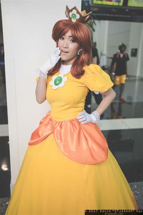 Pin By Price Lovett On Daisy Peach Princess Daisy Halloween Costumes