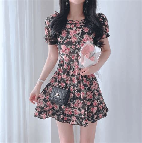 쏘아즈 로즈 반팔 프릴 셔링 미니원피스