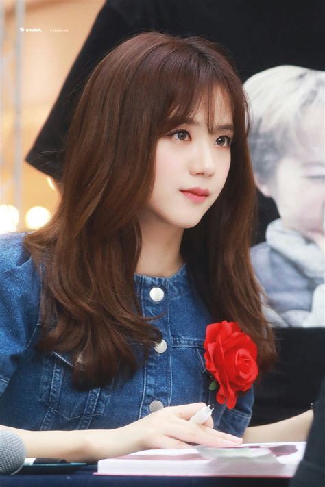Glochu Aka Glowing Jichu😍😍 Blackpink Jisoo Lisa Black Pink ジス