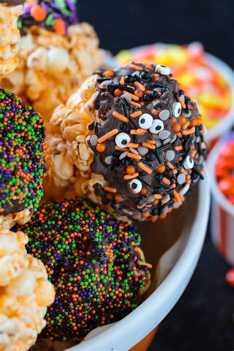Halloween Popcorn Balls Mantitlement