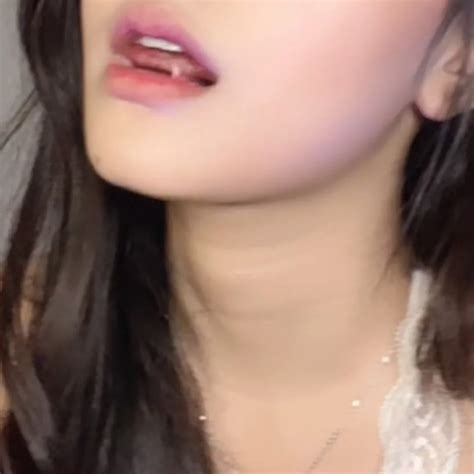 Pecinta Leher Cewek Pecintalehercewek • Instagram Photos And Videos