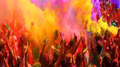 Holi 2023 होली में उड़ते गुलाल से हो सकती है सांसों की परेशानी अस्थमा