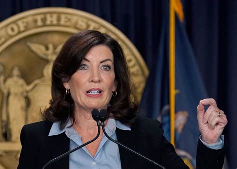New York Governor Hochul Signs Moratorium To Curb Crypto Mining