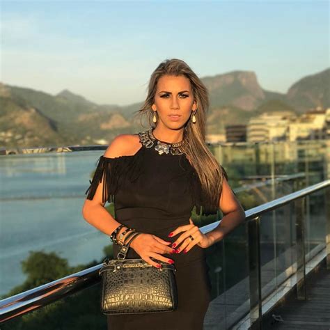 Pin By Ingrid Arruda Brandao On Looks E Moda Fashion Womens Top Women