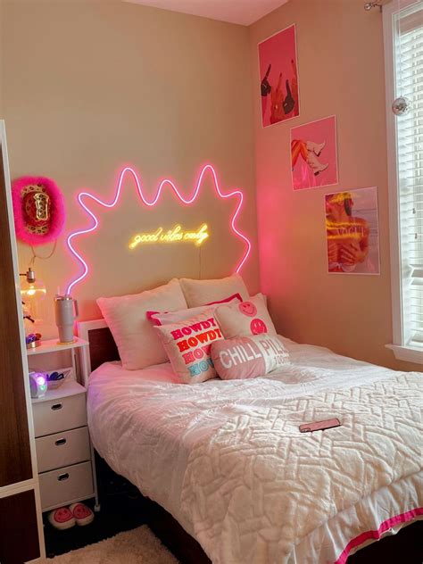 Preppy Room Decor Preppy Room Aesthetic Preppy Pink Room Preppy Room