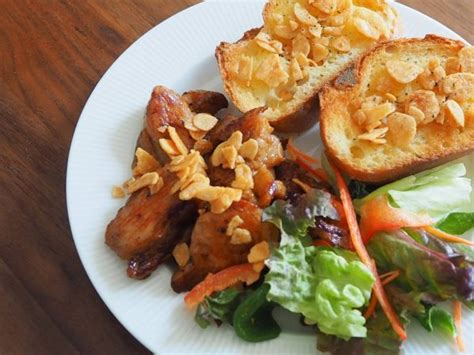 いつもの料理が劇的にランクアップ！桃屋の「フライドにんにく バター味」 食品・食材 フード・レシピ Mart マート 公式サイト光文社