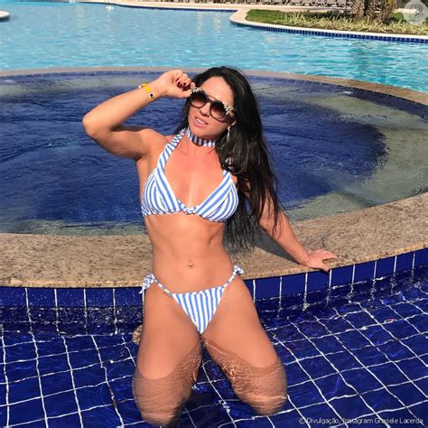 Graciele Lacerda compara corpo em fotos de biquíni Processo lento