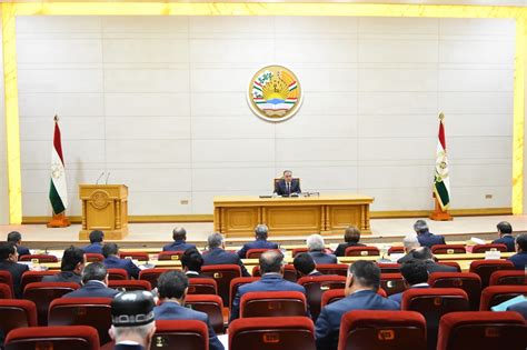 Азия Плюс Эмомали Рахмон недоволен развитием Шахритуса Автор Asia Plus Эмомали Рахмона