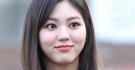 포토 Clc 권은빈 깜찍하게 엄지척~