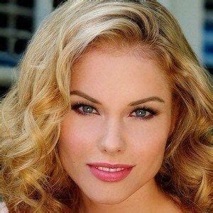 Stephanie Bennett Age Family Bio Famous Birthdays