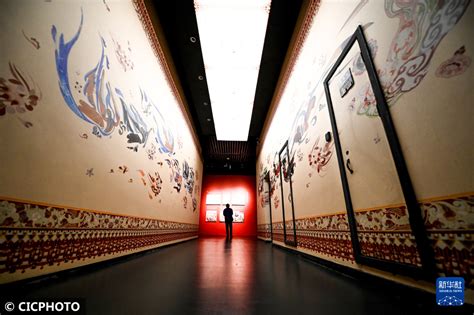 “敦煌石窟与河西走廊的丝路艺术”深圳展出 中国民族宗教网