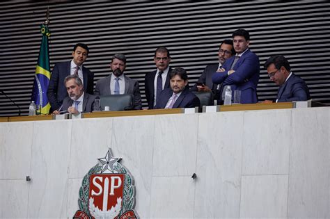 Deputados Aprovam 5 Da Aumento Para Funcionários Estaduais E 10 Para