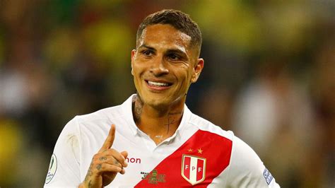 Paolo Guerrero Se Resiste A Terminar Su Carrera Y Podría Jugar En El