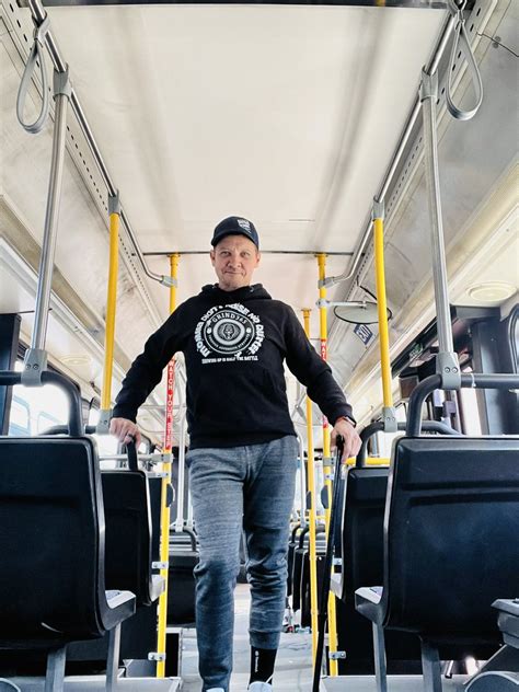 Jeremy Renner On Twitter Back On The Bus Today